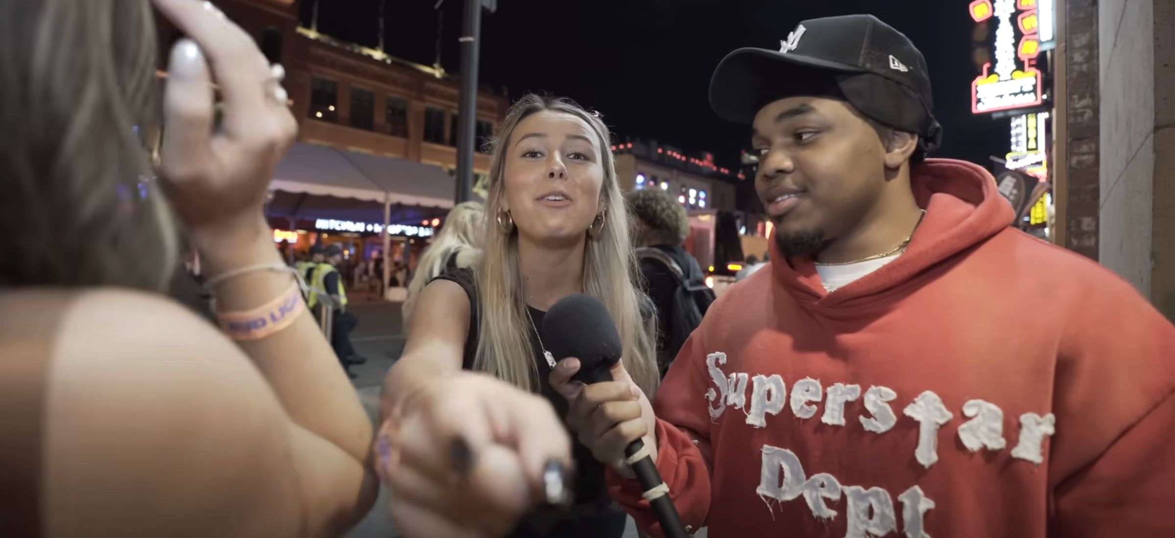 "Hawk tuah girl" ujawniła się i zarobi gigantyczne pieniądze. Tak, na ...