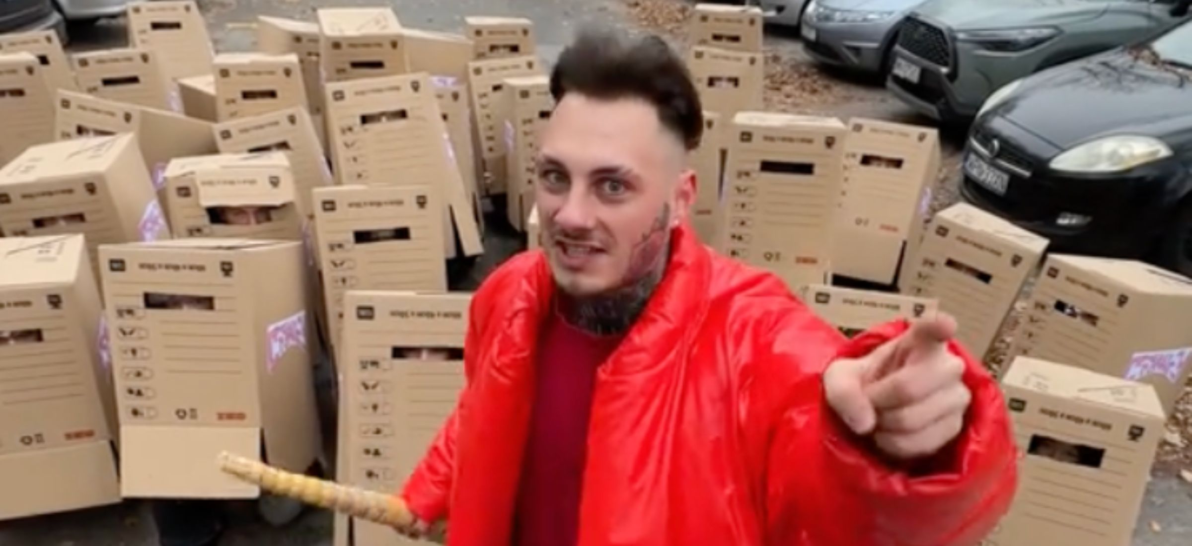 Crawly: demolowanie aut. Policja bada sprawę ukraińskiego tiktokera